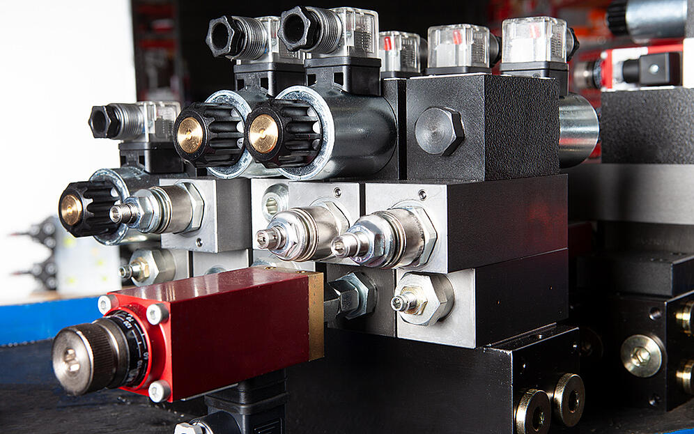 CETOP valves: standardised hydraulic plate mounting valves | HANSA-FLEX